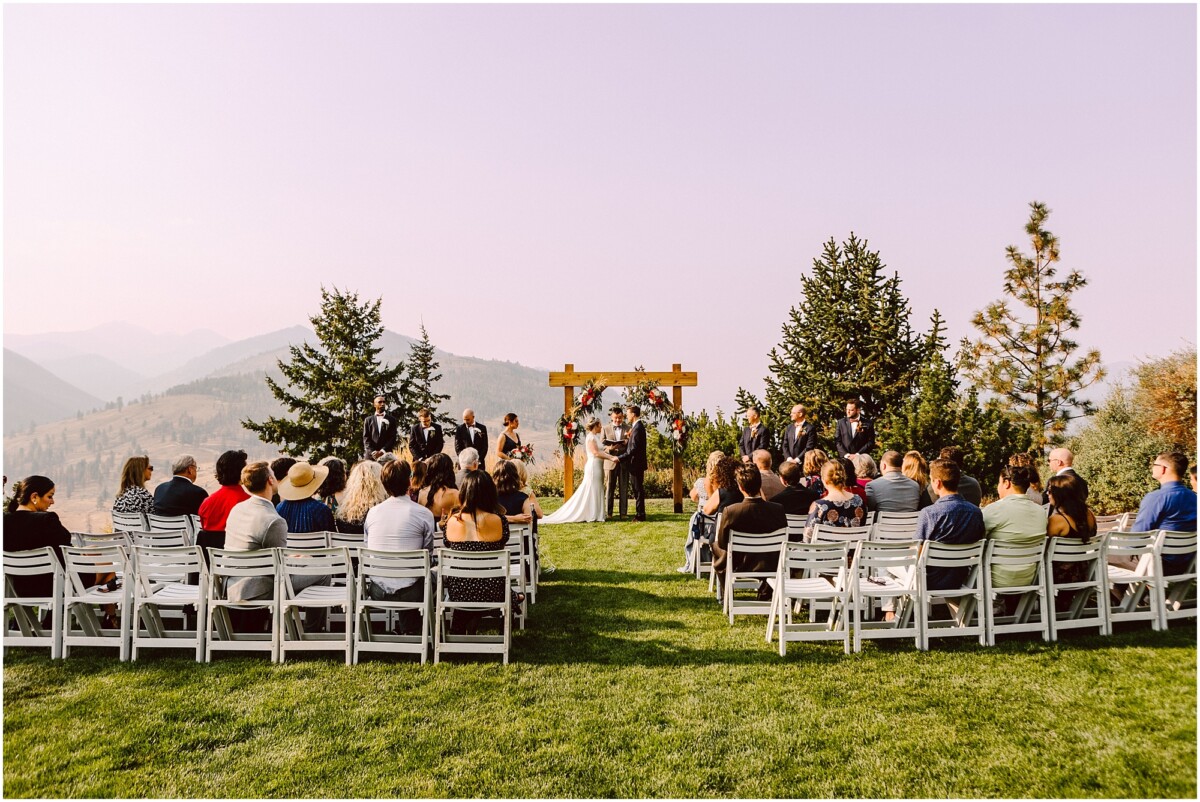 Sun Mountain Lodge Fall Wedding | GSquared Weddings Photography