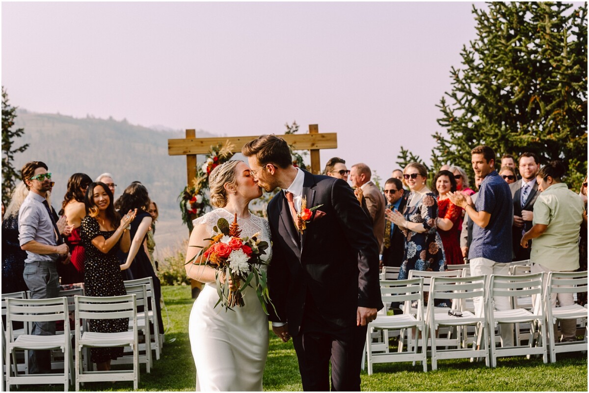 Sun Mountain Lodge Fall Wedding | GSquared Weddings Photography